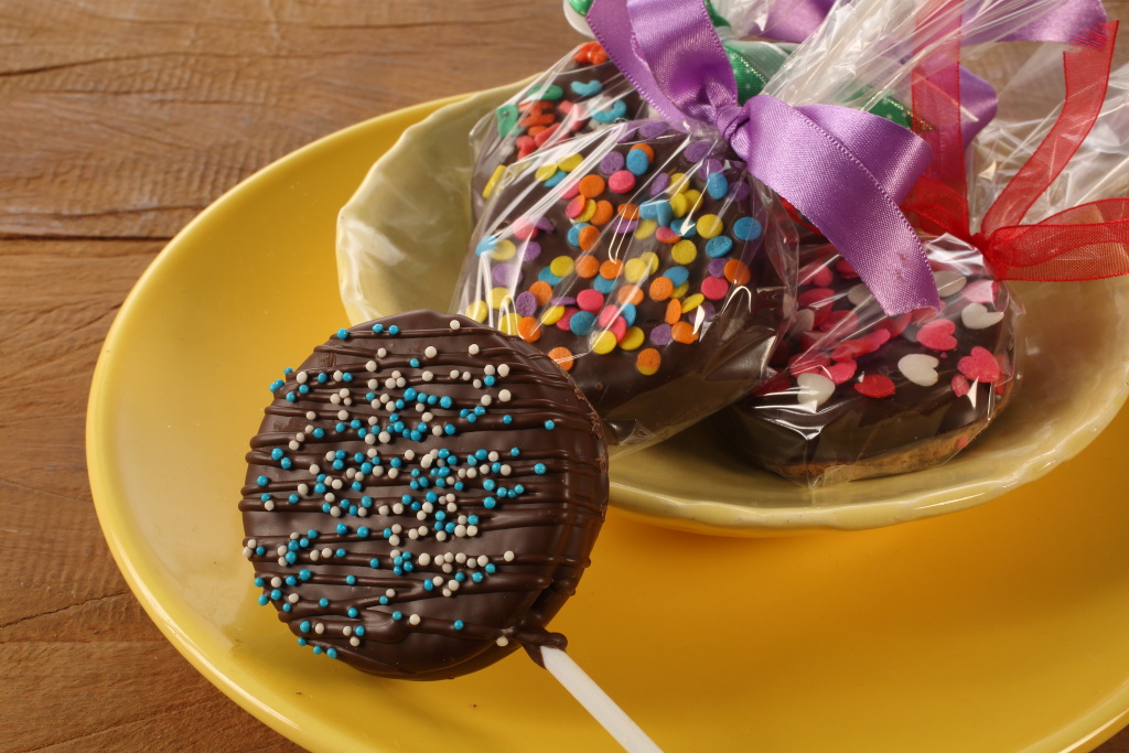 Bolacha Recheada no Palito 🍫 Mavalério