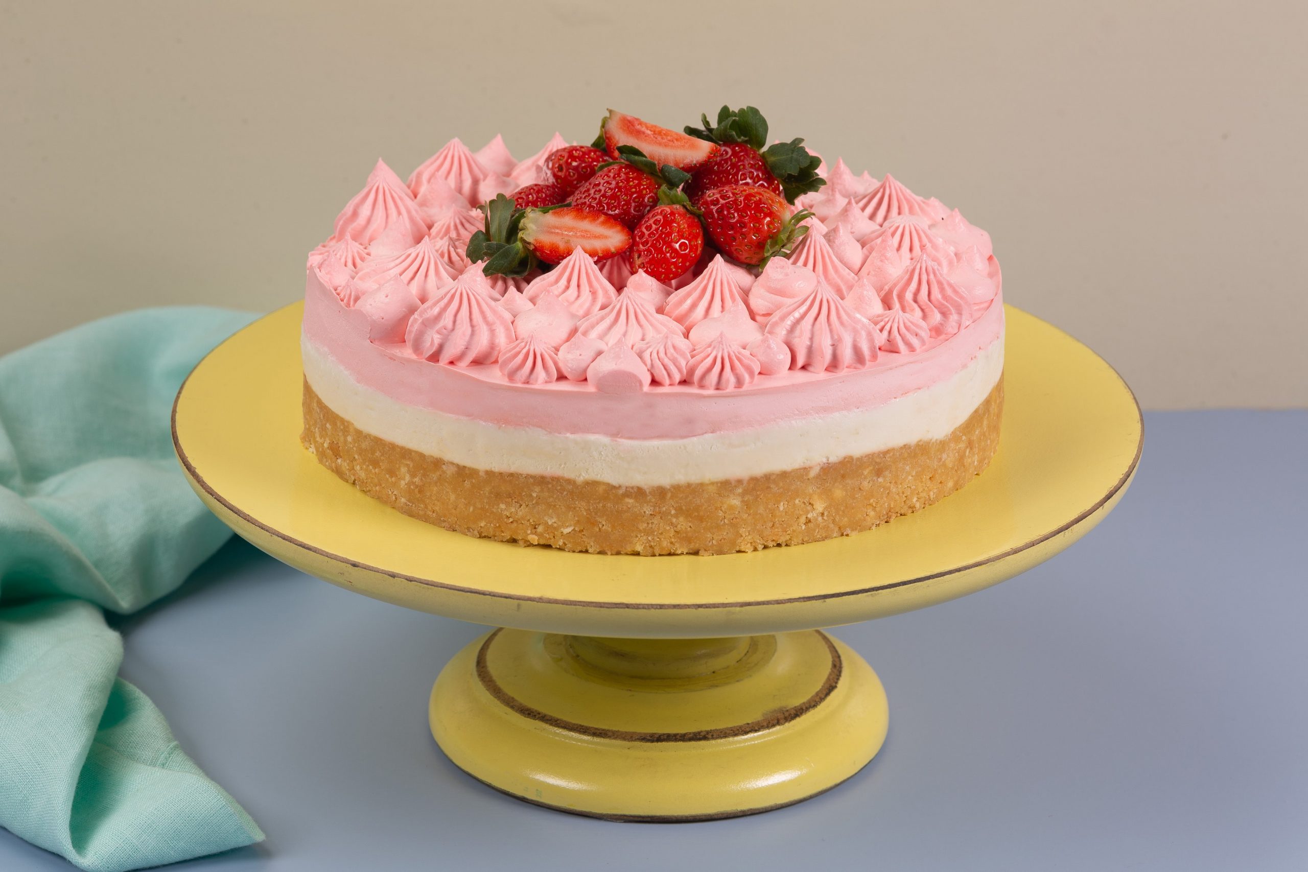 Torta Morango 🍫 Mavalério